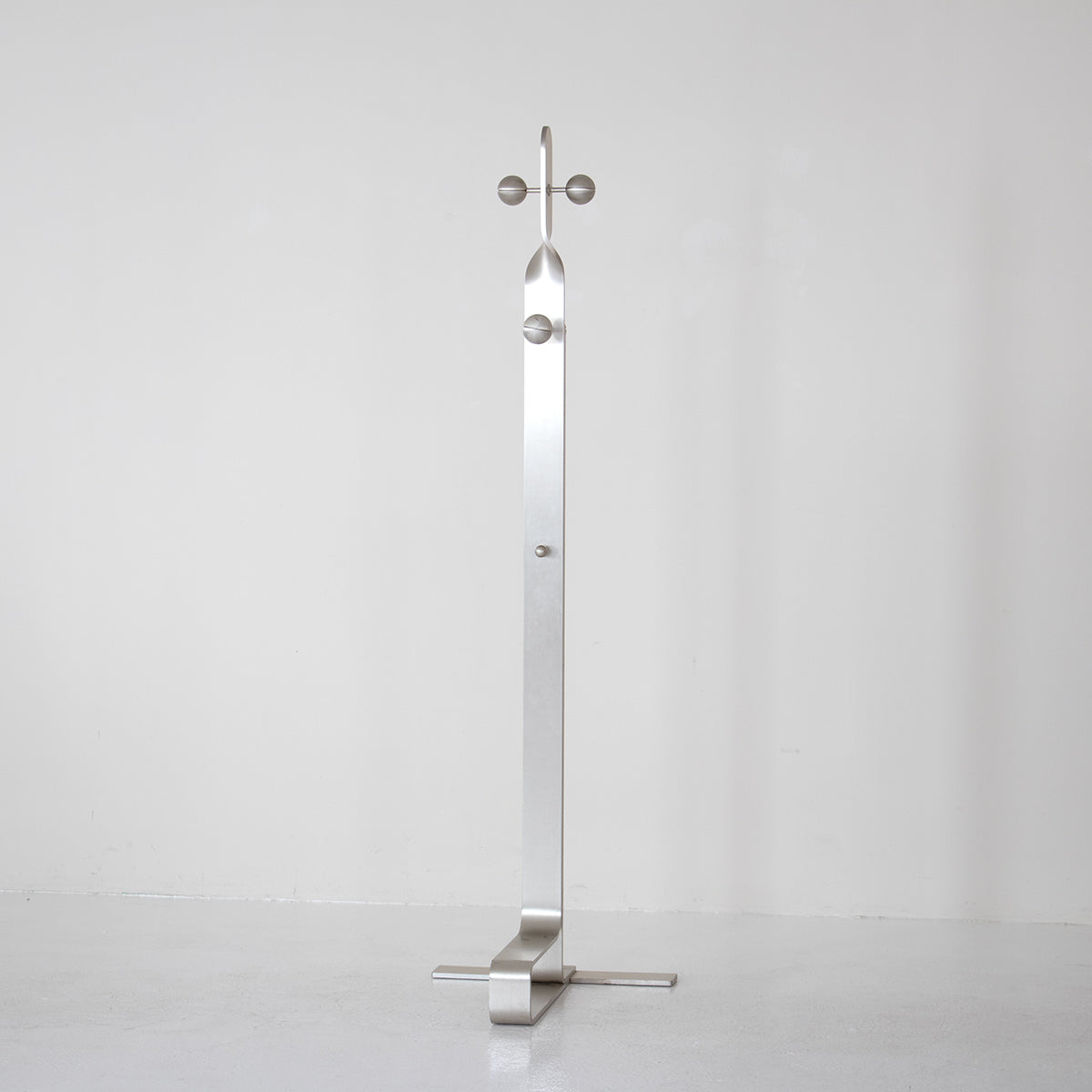 Coat stand – FILM