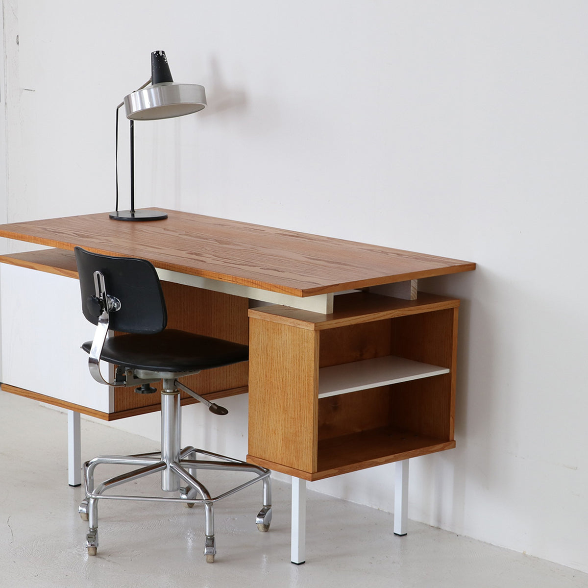 Desk – FILM