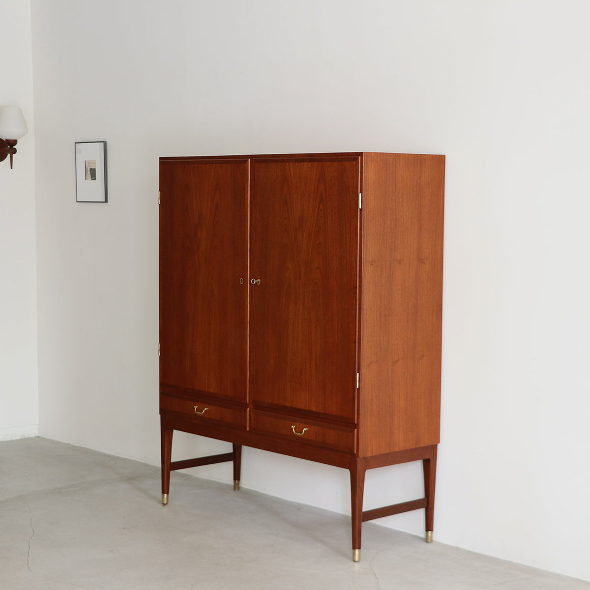 Cabinet – FILM