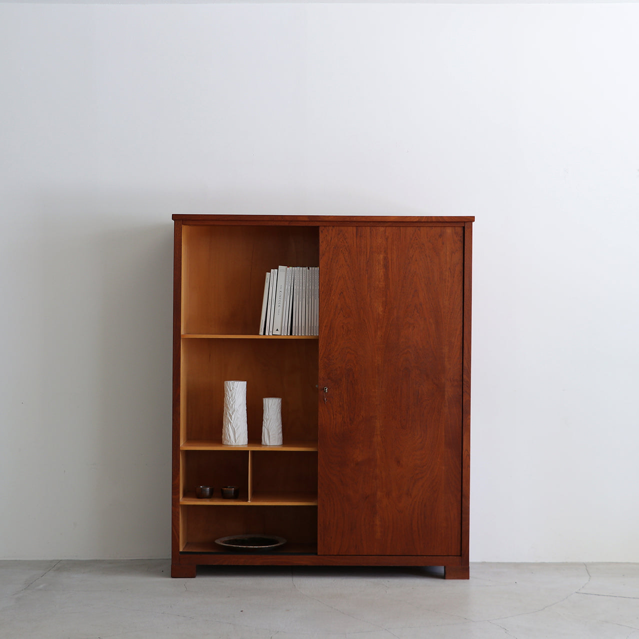 Cabinet – FILM