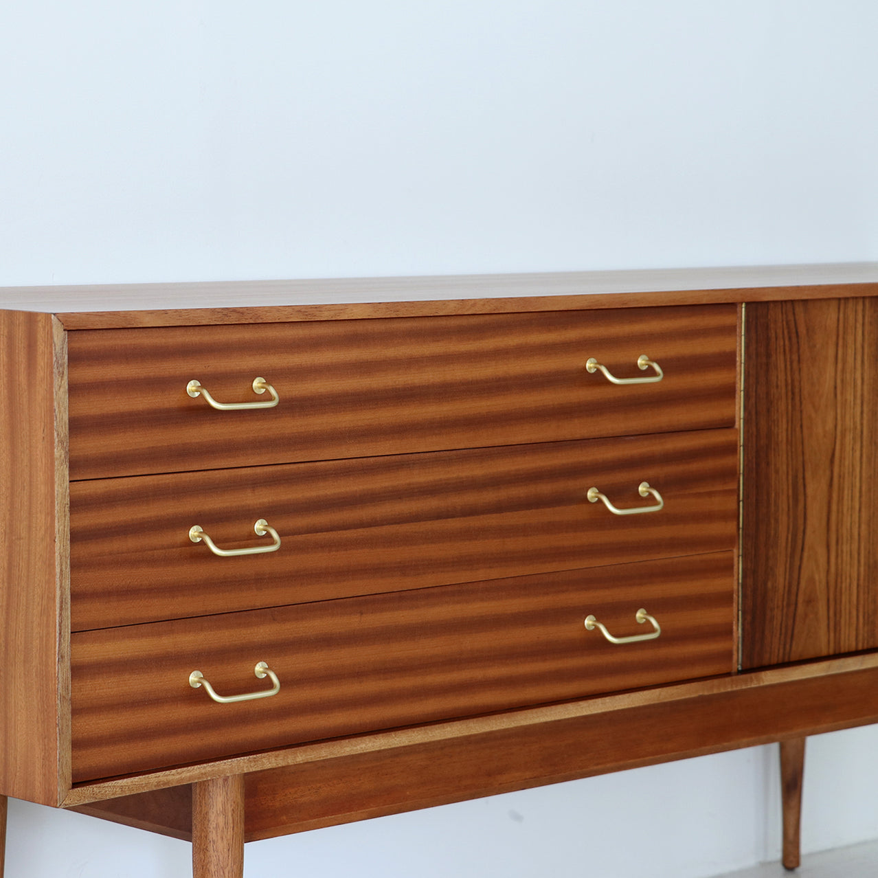 Cabinet – FILM